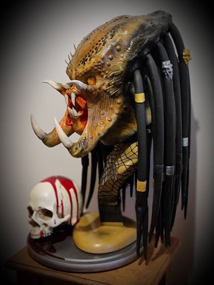 Predator 1:1 Display Bust lifesize the Predator Alien | Etsy