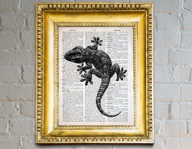 Crawling Lizard 2 Art Poster, Gift, Literary Poster Gift, Reptiles ...