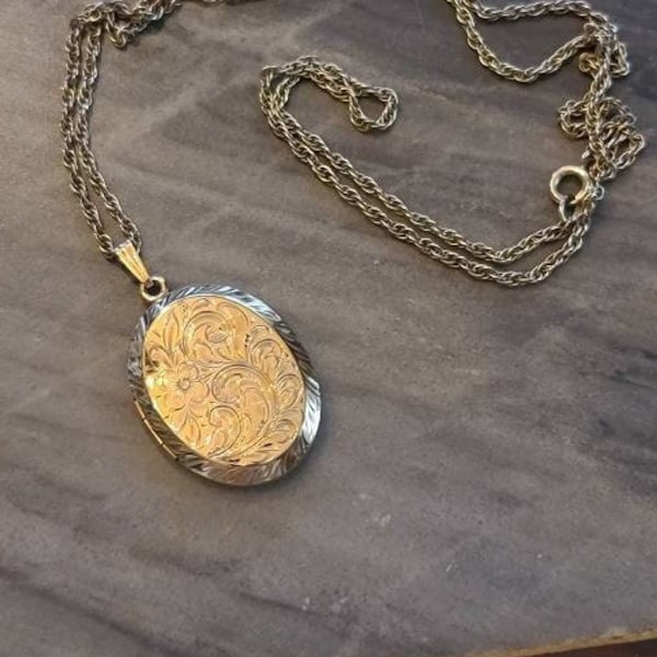 Large Oval Locket - Etsy