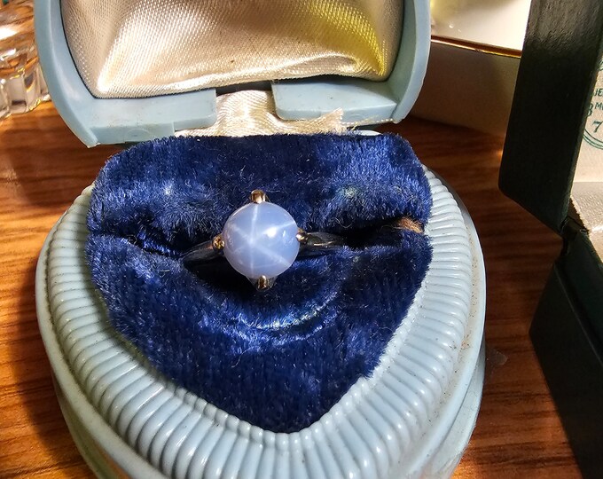 Light Blue Lindy Star Sapphire Solitaire in 10K White Gold Setting ...