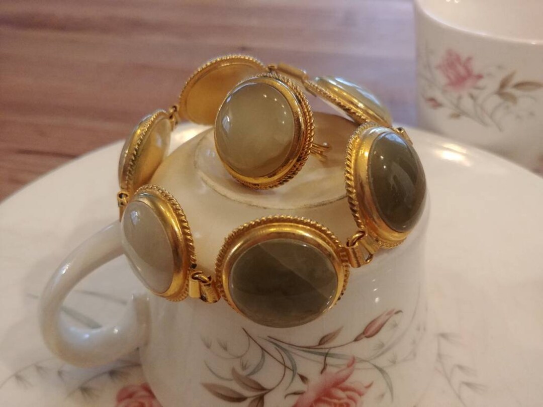 Vintage Shades of Jade Jewelry Set - Etsy