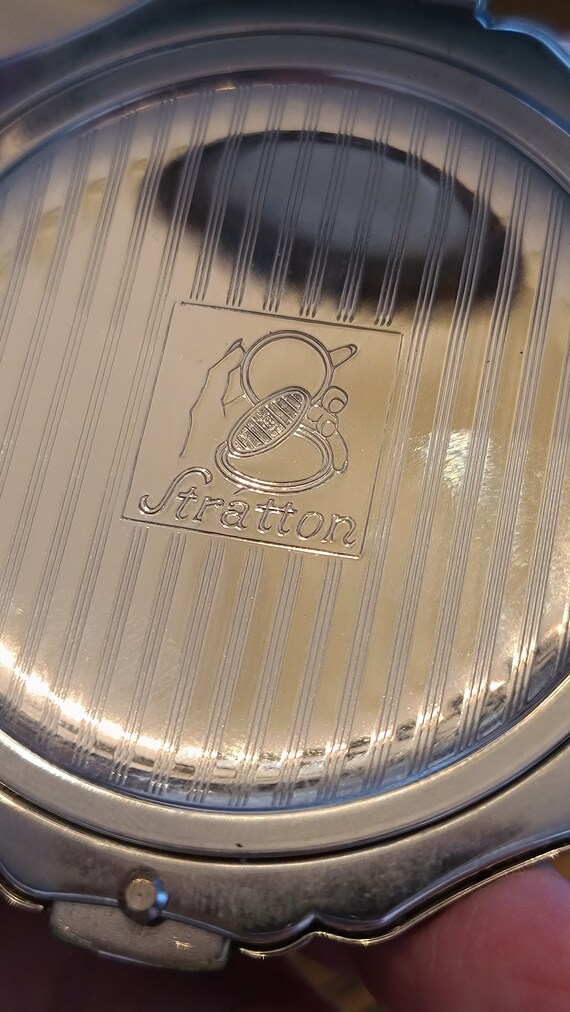 NOS Stratton of England Powder Compact, Queen Convert… - Gem