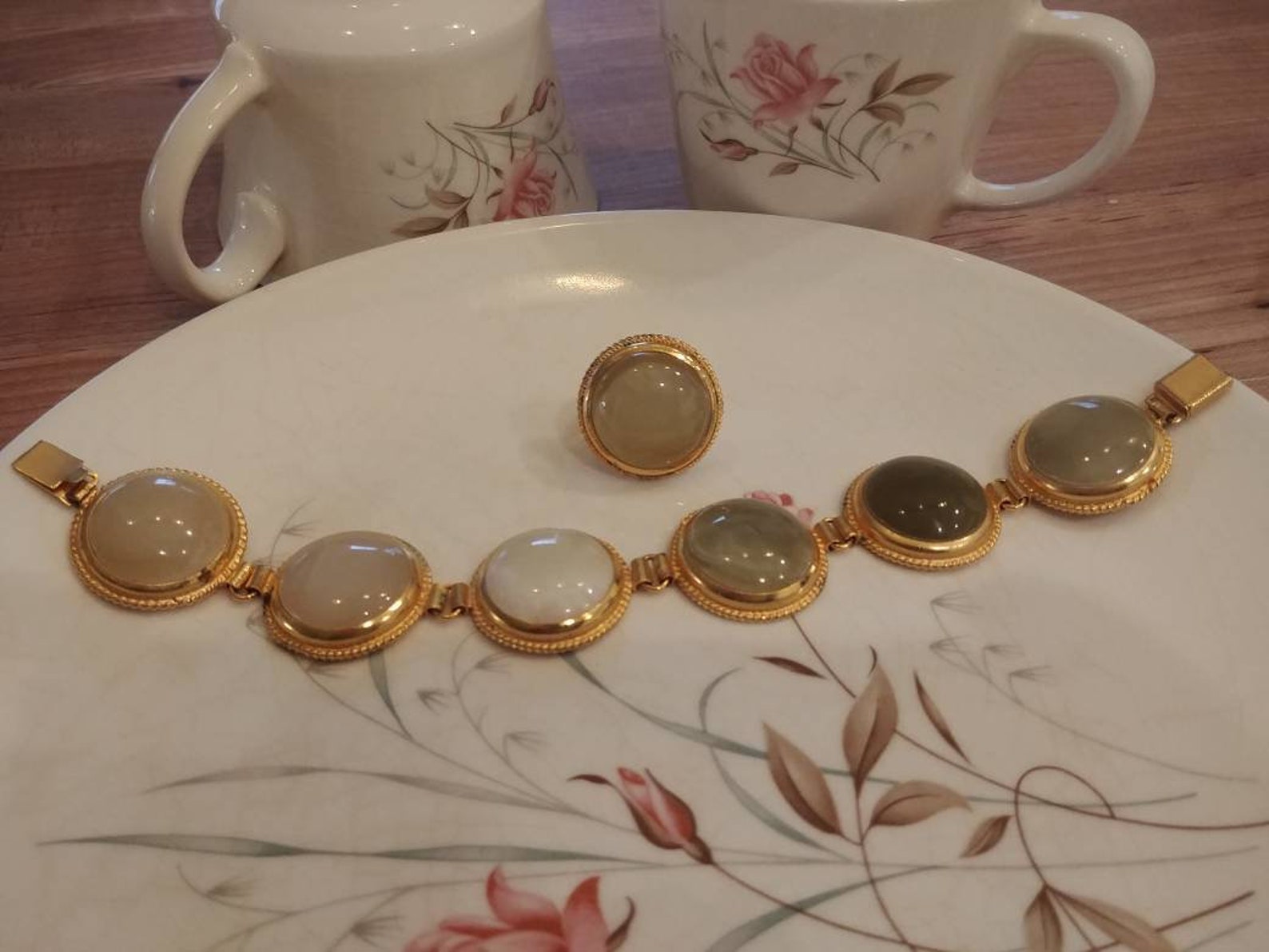 Vintage Shades of Jade Jewelry Set | Etsy