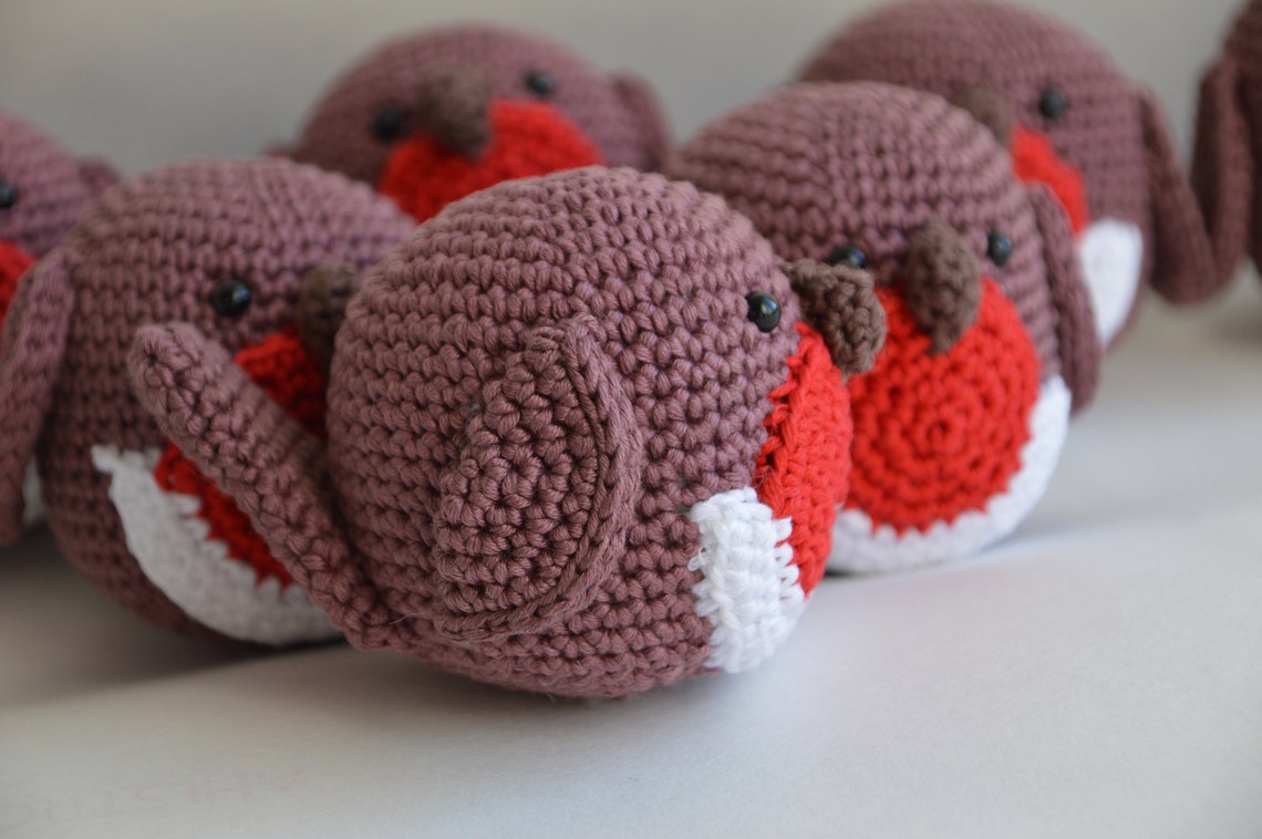 Robin bird crochet decoration | Etsy