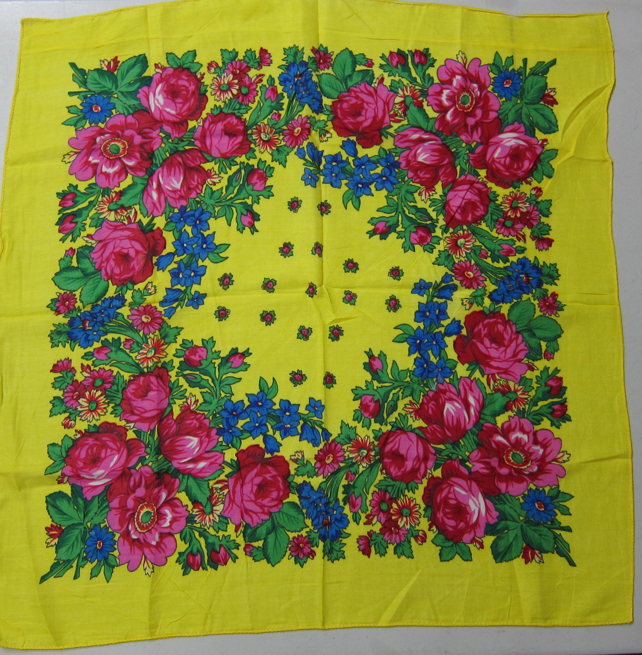 Native American Style Grandma Scarf - Babushka Powwow Acrylic Másání ...