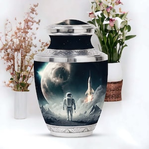 Astronaut Themed Cremation Urn for Ashes Small Urns for Human Ashes ...