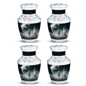 Astronaut Themed Cremation Urn for Ashes Small Urns for Human Ashes ...