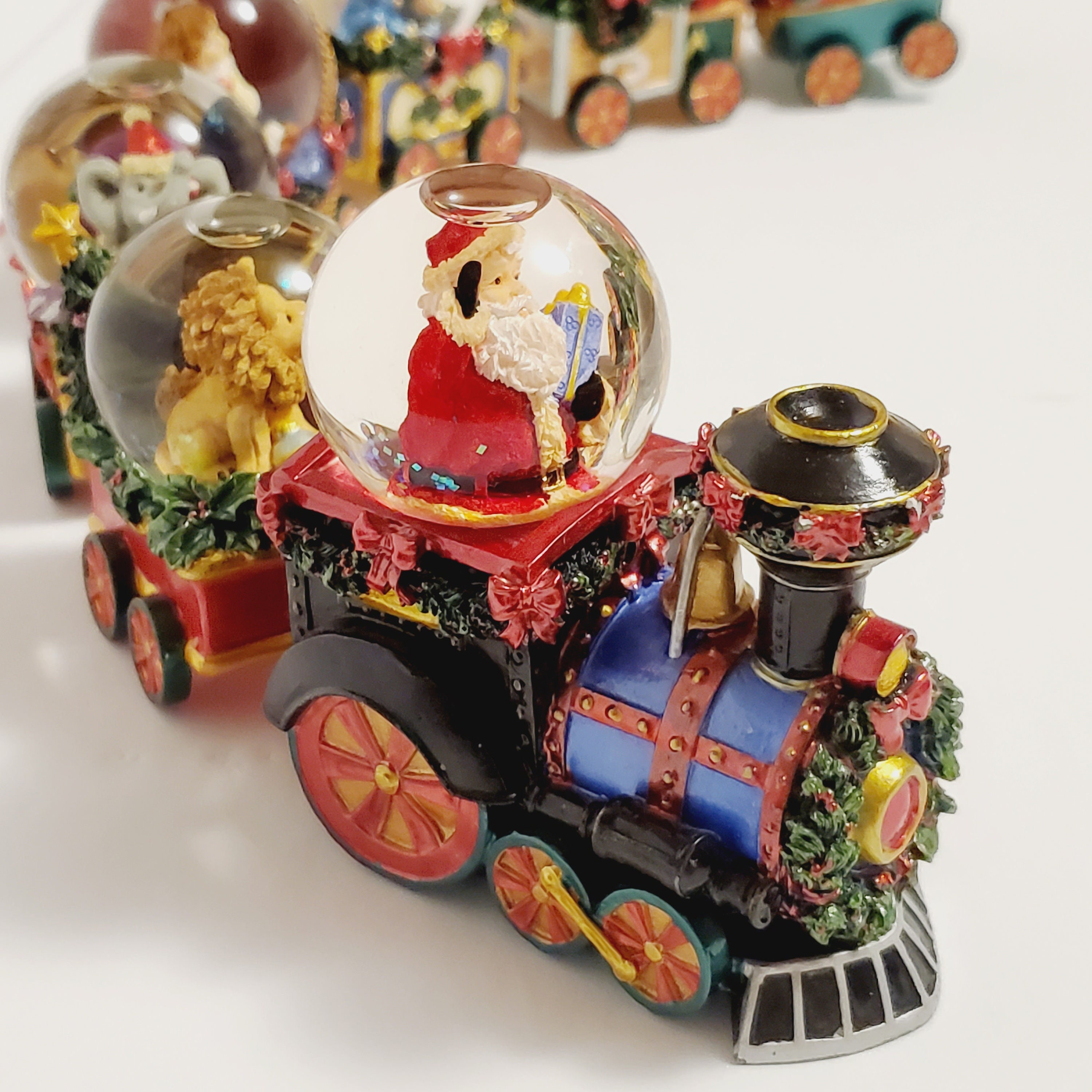 KIRKLAND Christmas Mini Snow Globe Train Set With Animals Etsy kirkland-christmas-mini-snow-globe-train-set-with-animals-etsy
