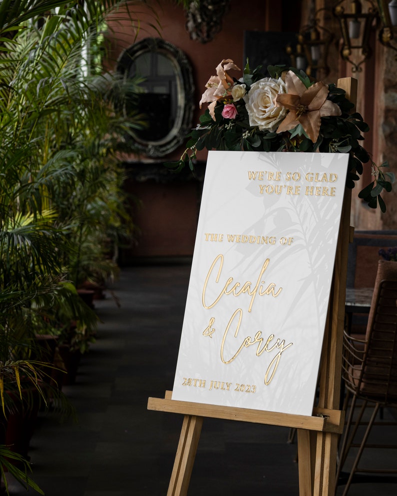 White Acrylic Wedding Sign With 3D Mirror Gold Names Ceremony - Etsy