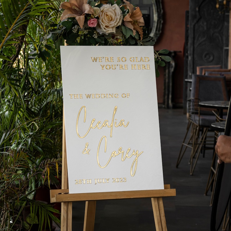 White Acrylic Wedding Sign With 3D Mirror Gold Names Ceremony - Etsy