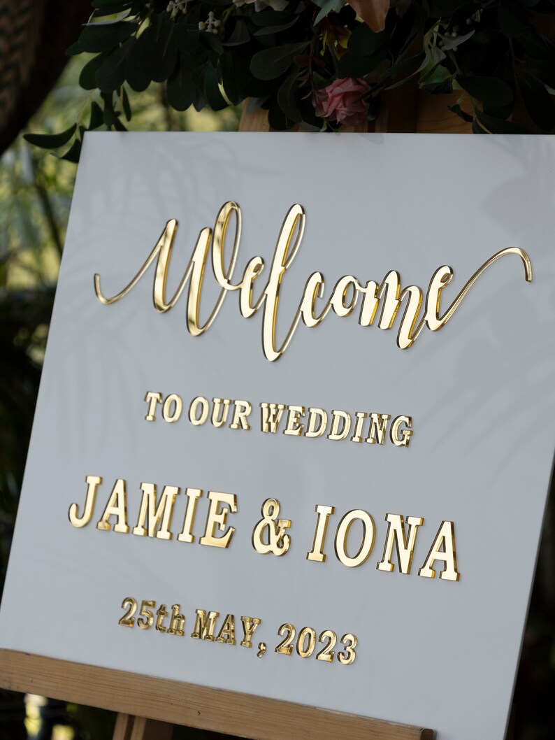 White Acrylic Wedding Sign With 3D Mirror Gold Names, Ceremony Welcome ...