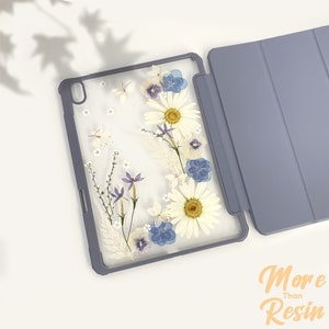 Pressed Dried White Blue Flower iPad Pro 13 2024 Flowers Case With Pen ...
