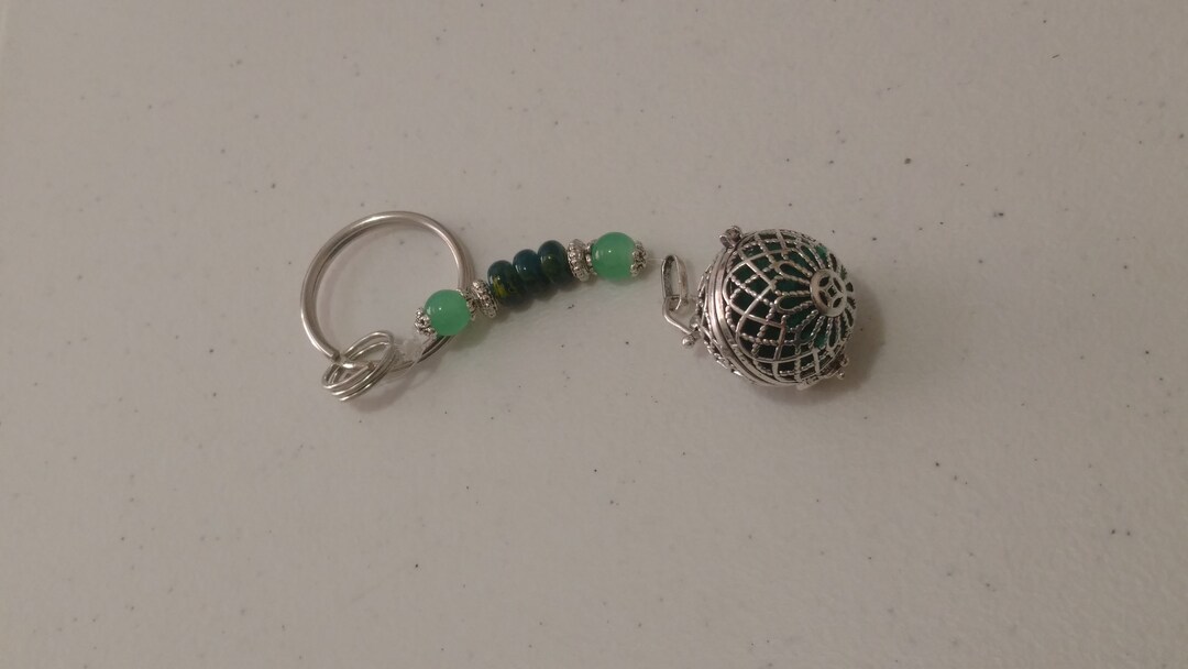 Essential Oil Diffuser Keychain for Aromatherapy Green and Silver - Etsy