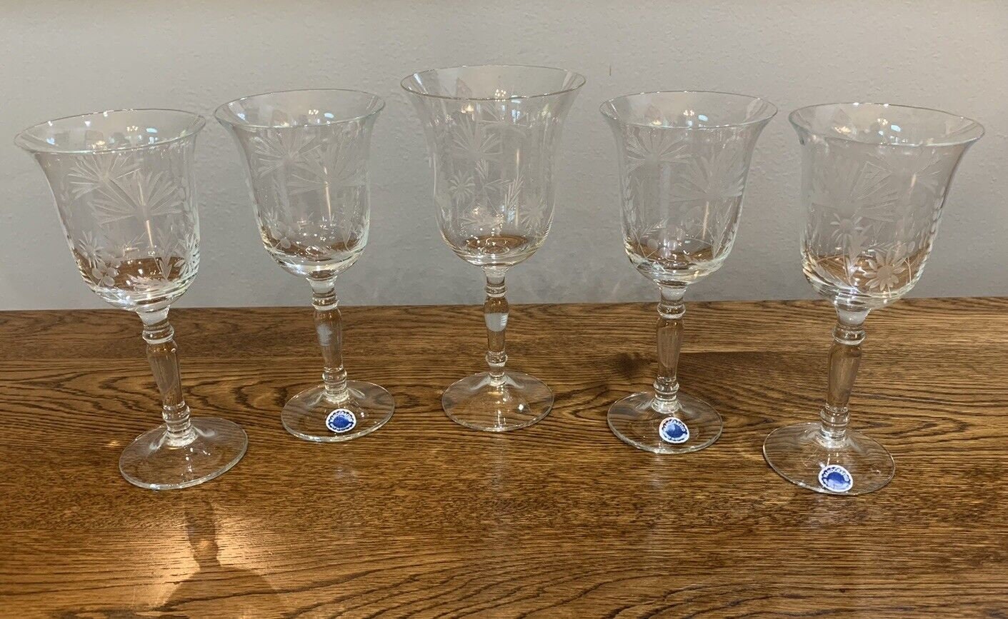4 ROMANIA VINTAGE Crystal Etched Floral Wine Glasses and 1 Water Glass ...