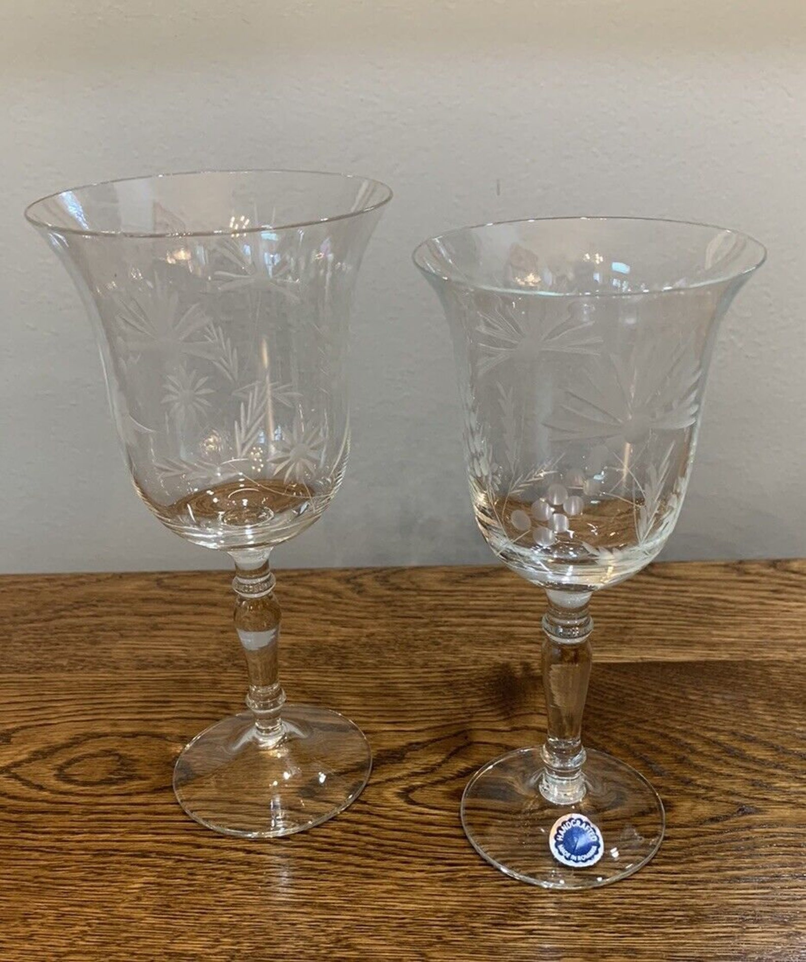 4 ROMANIA VINTAGE Crystal Etched Floral Wine Glasses and 1 Water Glass ...