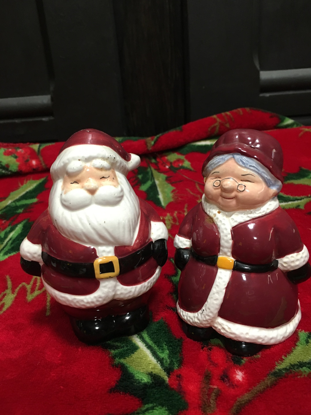 Mr. and Mrs. Santa Salt and Pepper - Etsy