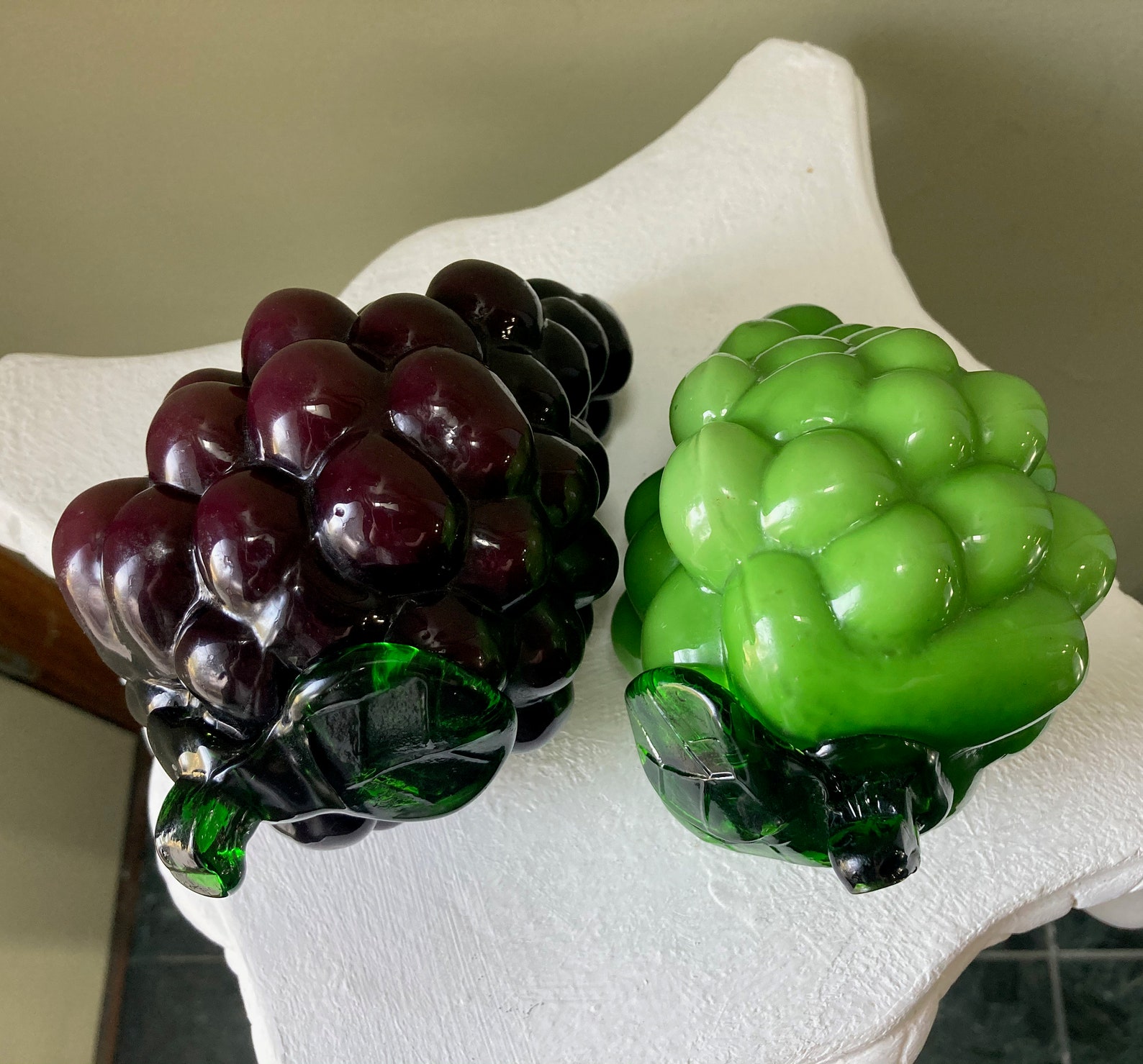 Vintage Glass Grape Clusters, Green and Purple Art Glass Fruit W ...