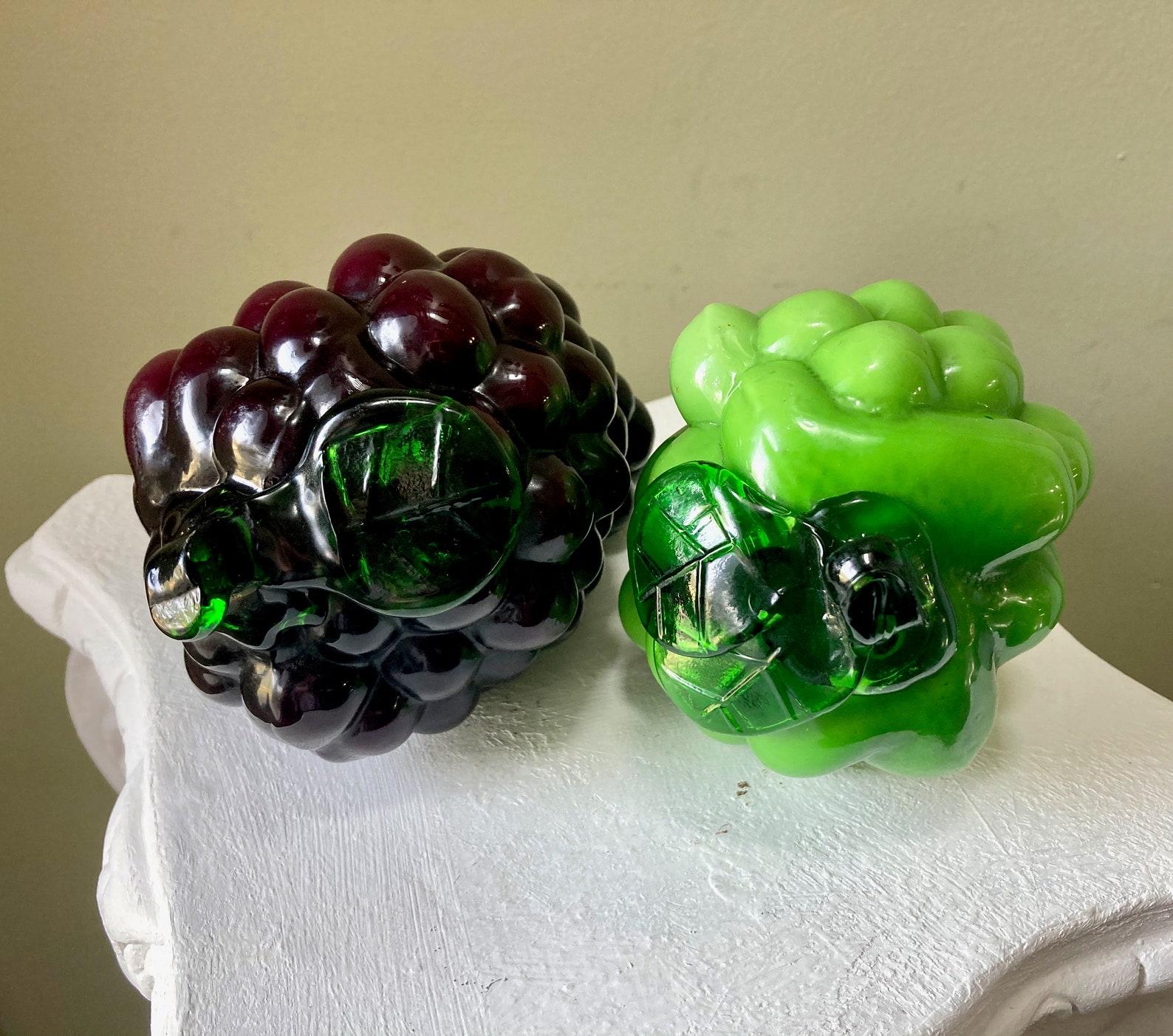 Vintage Glass Grape Clusters, Green and Purple Art Glass Fruit W ...
