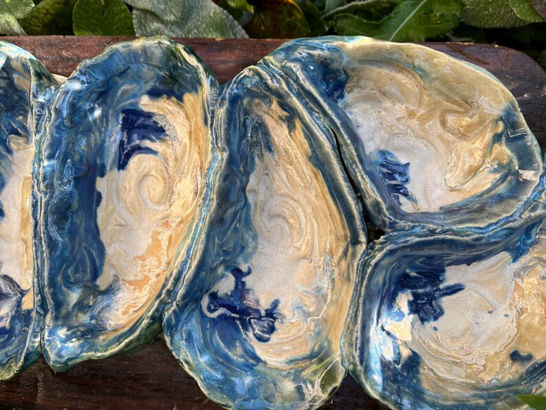 TROPICAL ROW Hand-carved Ceramic Oyster Plate - Etsy