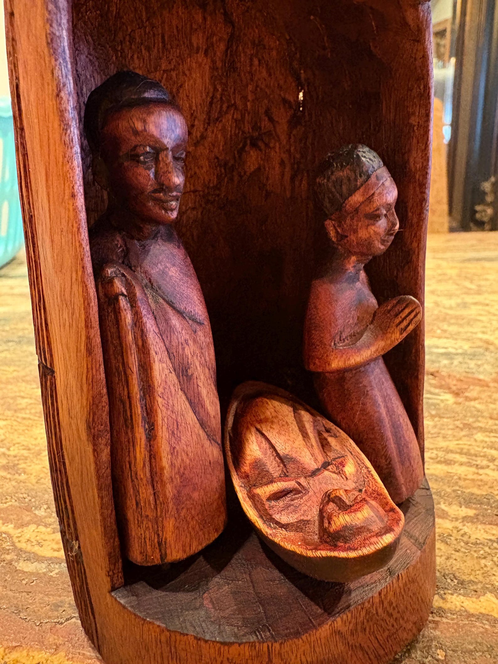Vintage Africa Hand Carved Wood Rewanda Hut Nativety Holy Famy ...