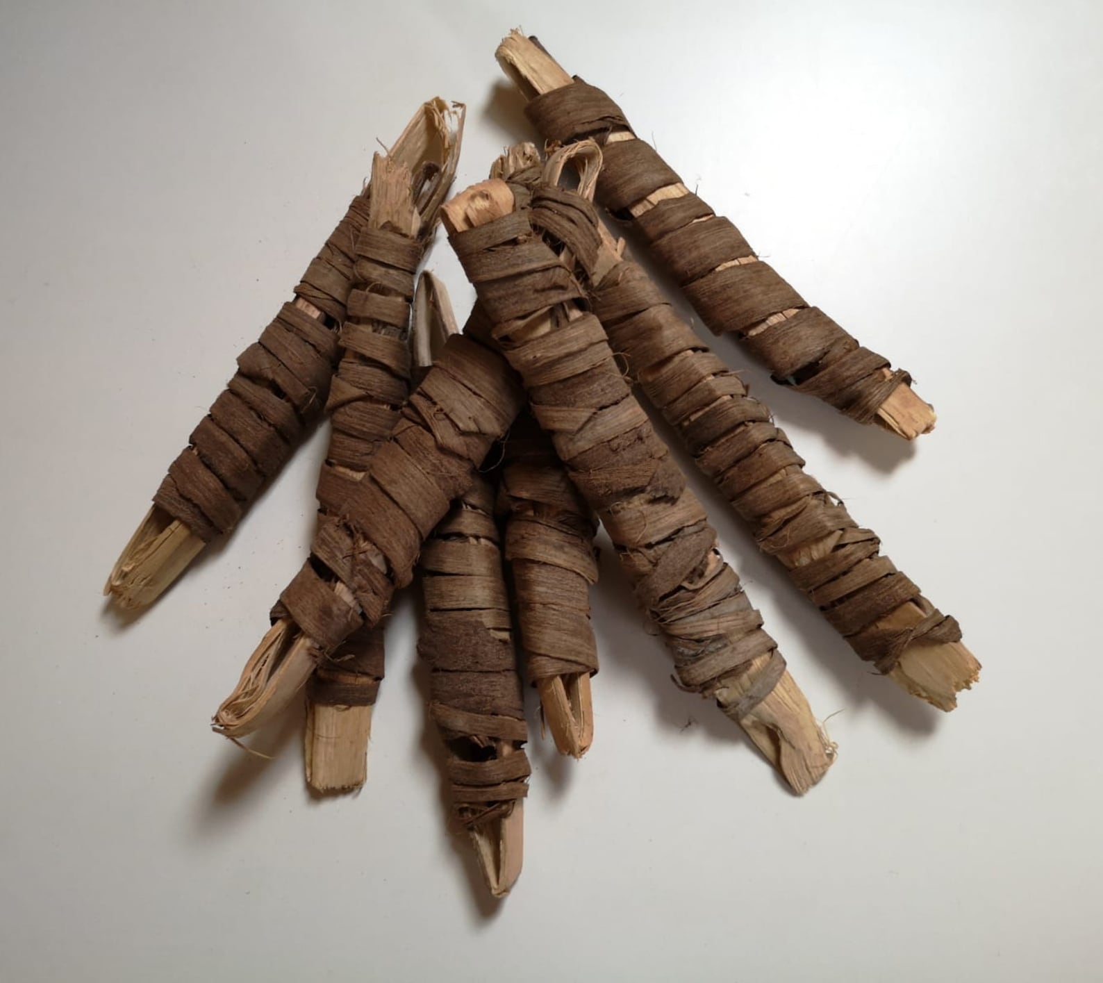 Natural Moroccan Siwak Walnut Tree Bark Fresh Traditional Miswak ...