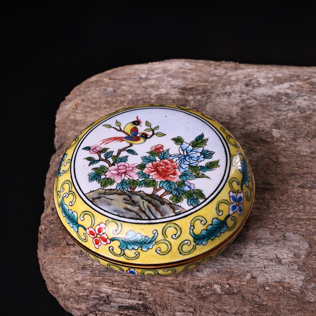 Chinese Antique Ceramic Powder Box - Etsy