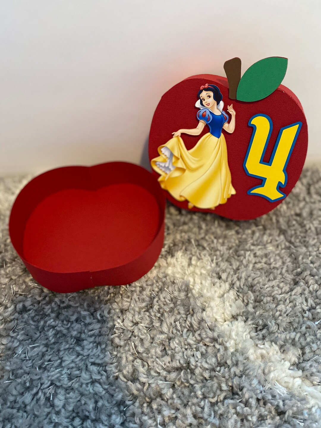 Snow White Apple Favor Boxes - Etsy