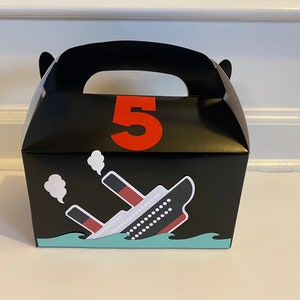 Titanic Party Themed Decorations, Titanic/sinking Ship Cake Topper And ...