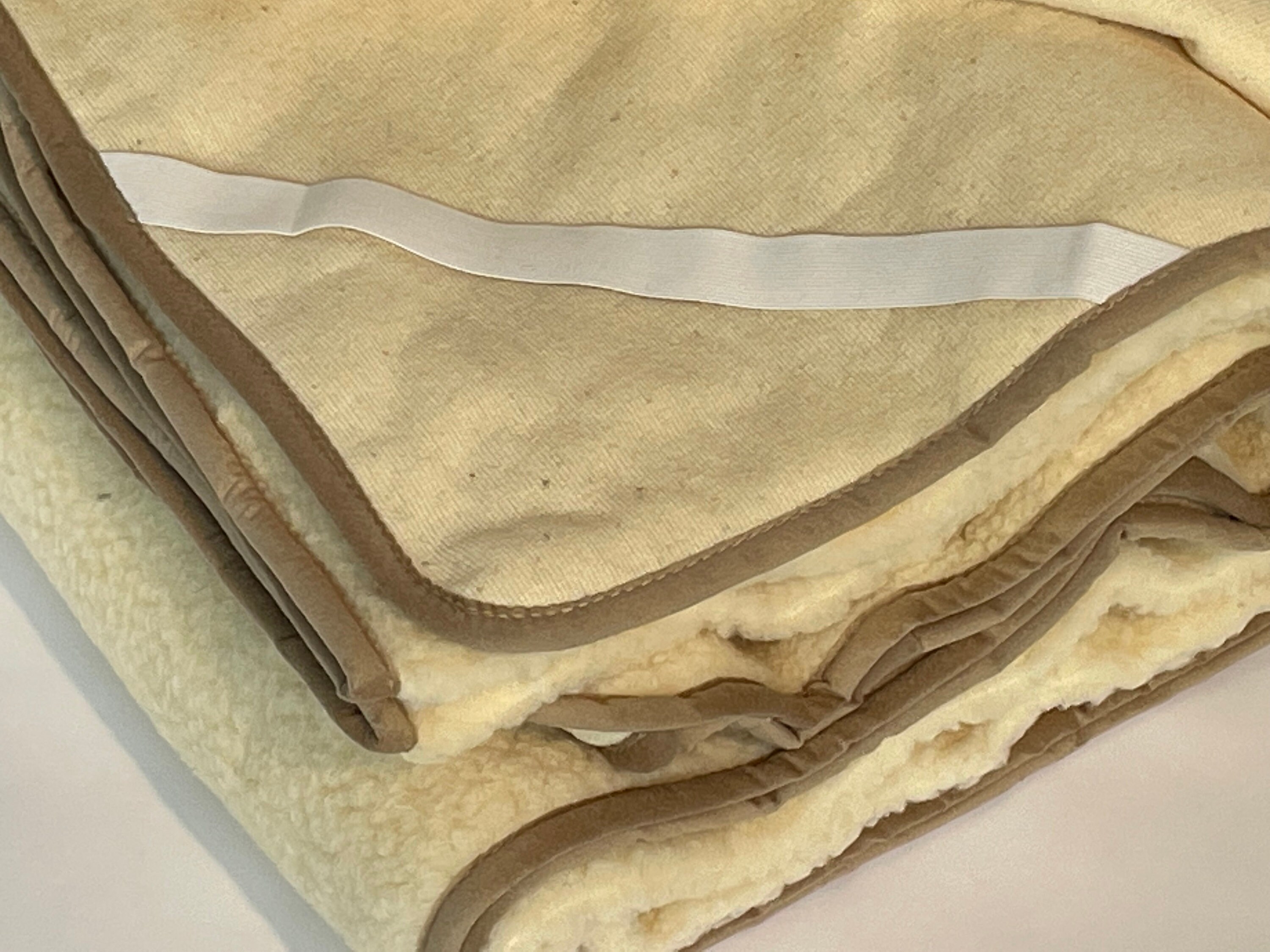 Merino Wool Mattress Protector: Hypoallergenic Topper, Temperature ...
