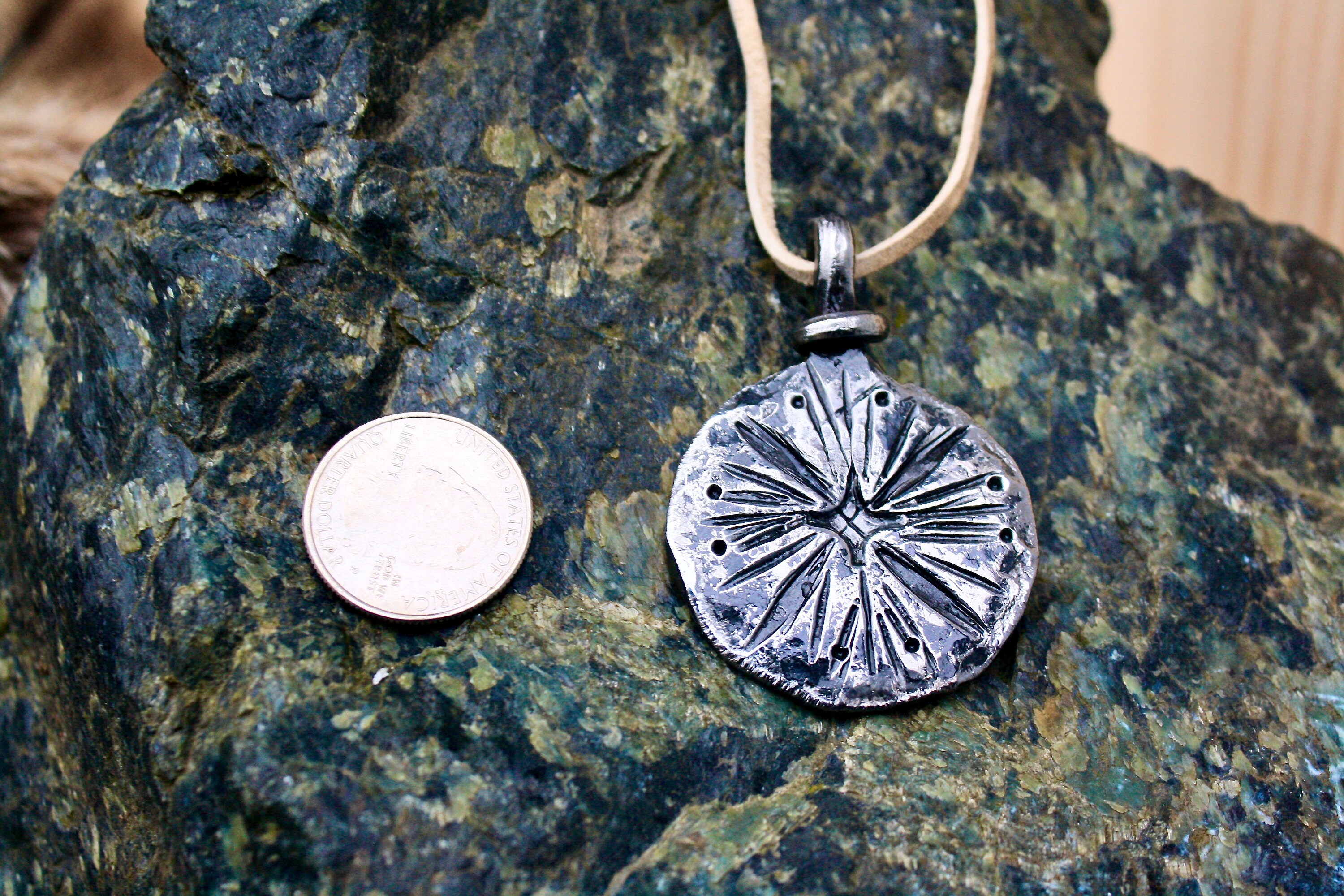 Frozen 2 Inspired Elsa Symbol Pendant - Etsy