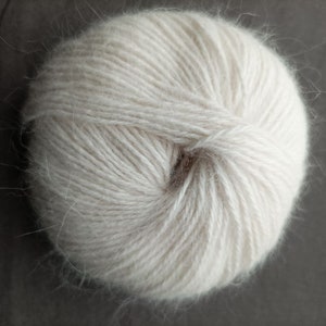 Angora Yarn for Knitting 100% Angora White Angora Fluffy Yarn 25 Gram ...