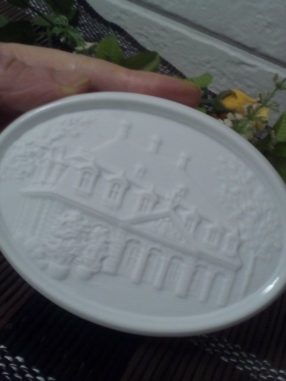 Vintage German Hochst Porcelain Trinket Box/Embossed … - Gem