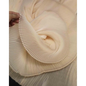 White Drapey Plisse Fabric - Pleated Chiffon - 2-way Stretch - Summer ...