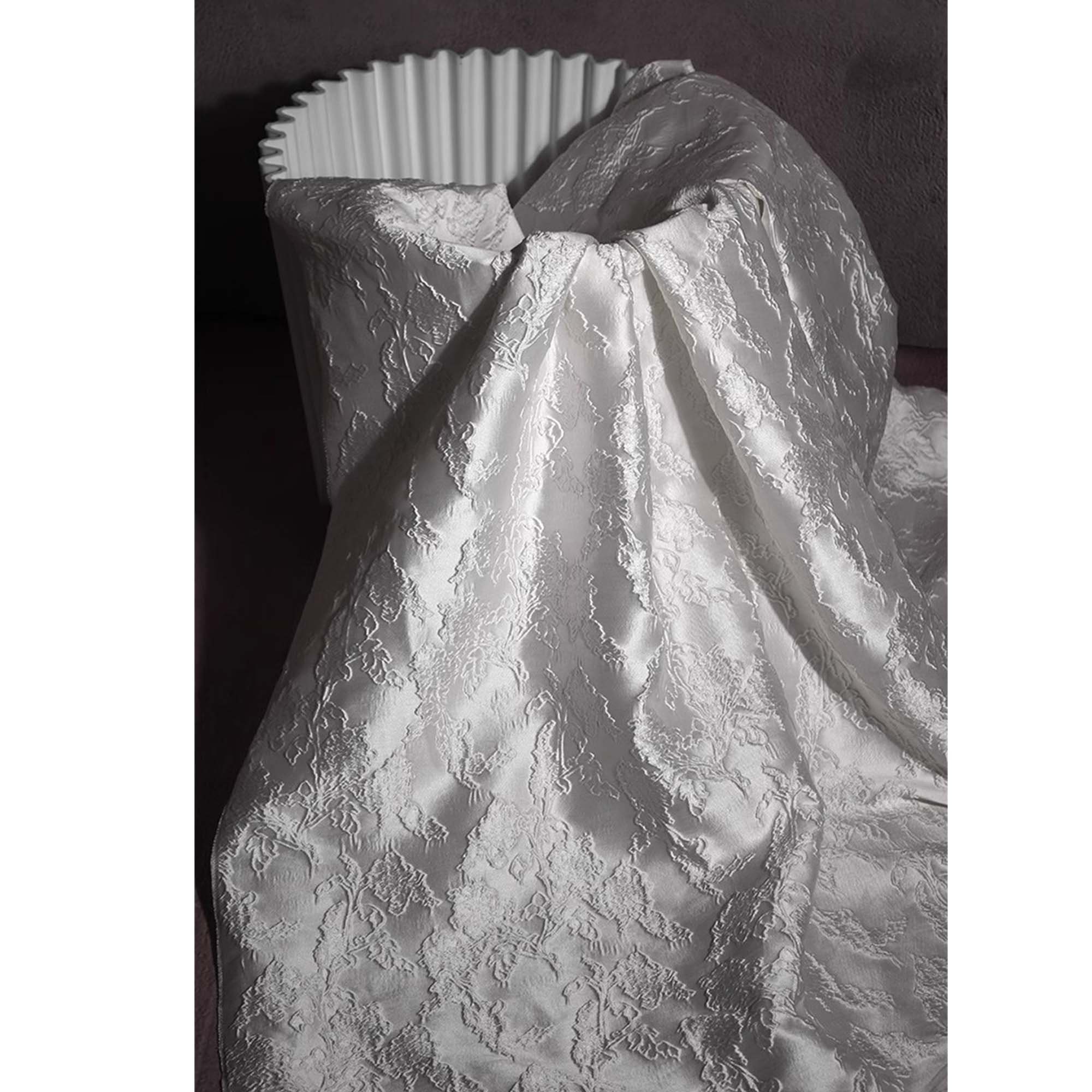 White/black High-grade 3D Irregular Texture Jacquard Fabric Pleated ...