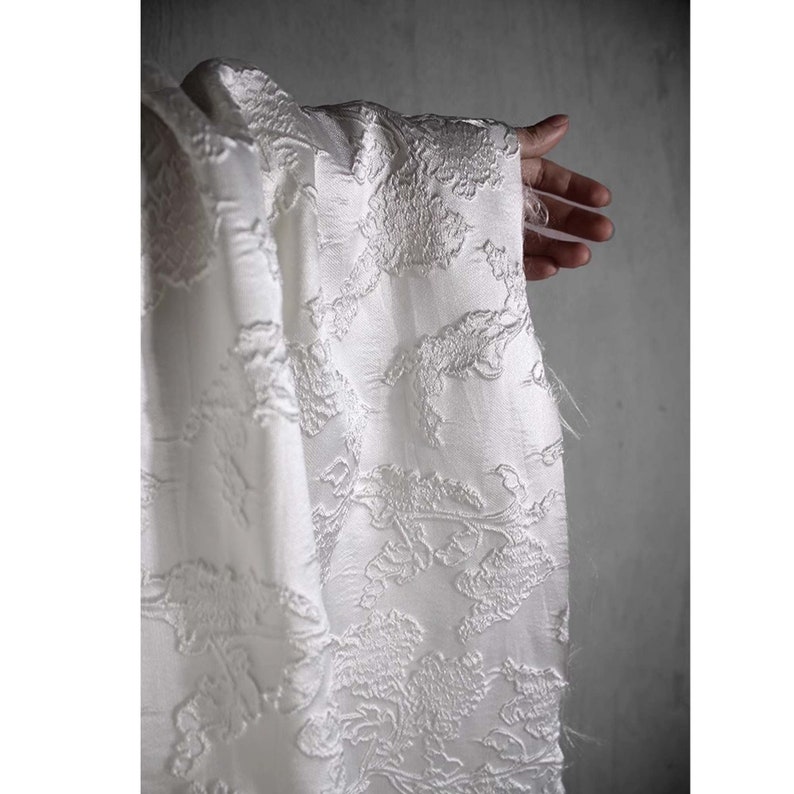 White/black High-grade 3D Irregular Texture Jacquard Fabric Pleated ...