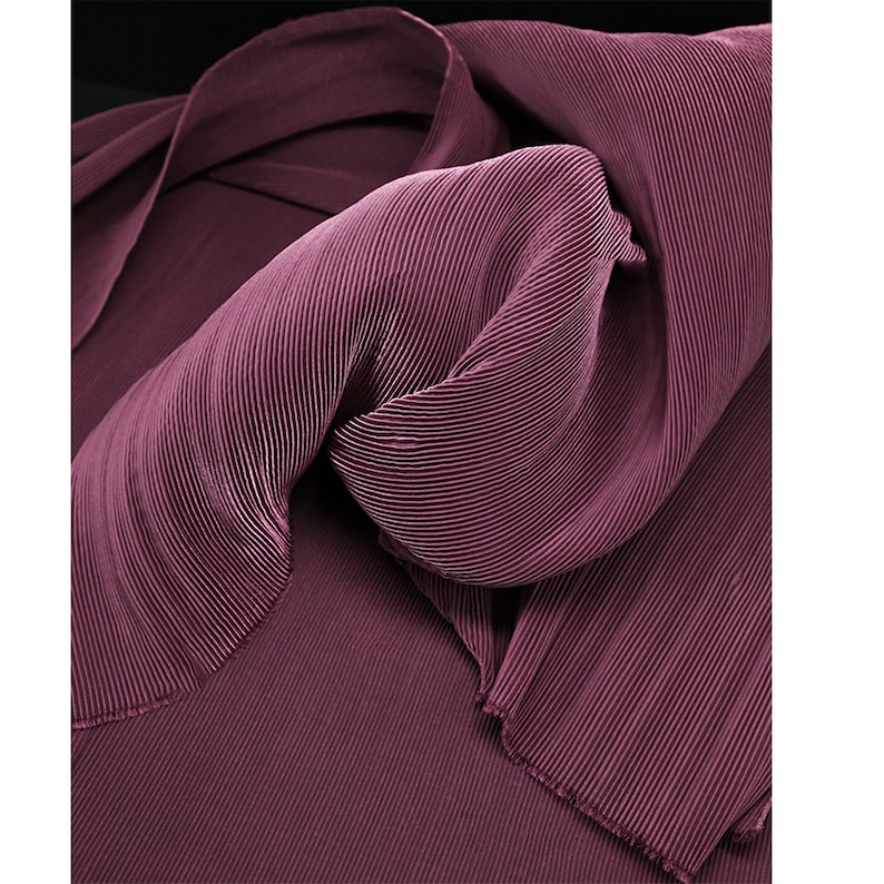 Drapey Plisse Fabric Pleated Design 2-way Stretch Wine - Etsy