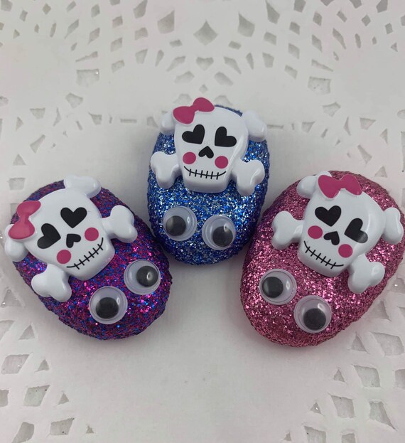 Skull and Crossbones Rocks Pink Skull and Crossbones Gifts | Etsy