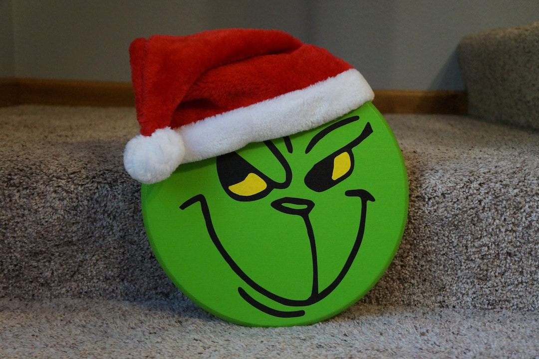 Grinch Wall Hanging - Etsy