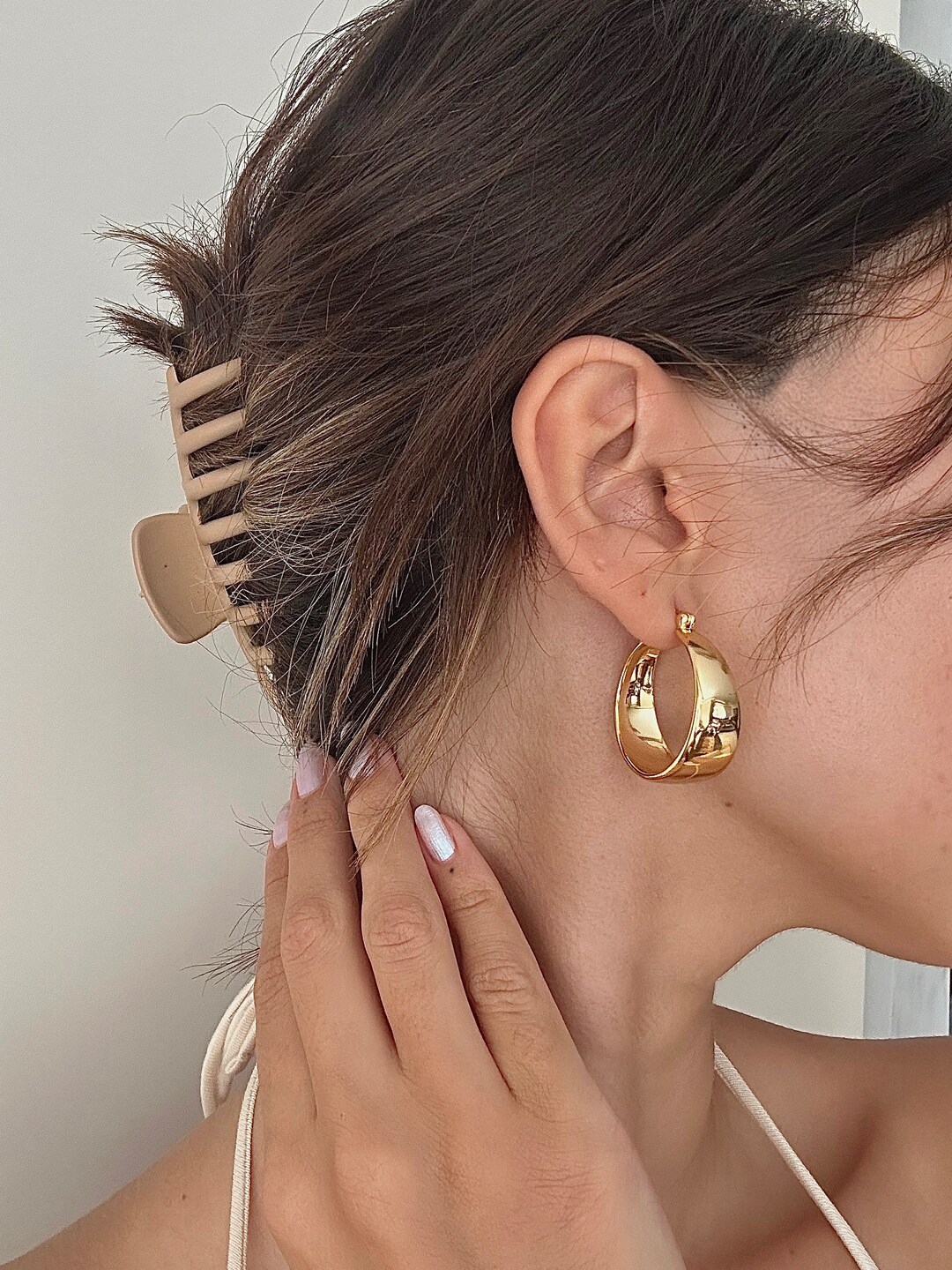 Gold Chunky Medium Lightweight Hoops 18K Gold Large Statement Hoops - Etsy