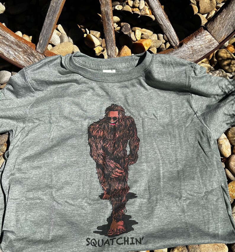 Bigfoot T-shirt, Sasquatch, Yeti, Squatchin', Super Soft Tee, Bigfoot ...