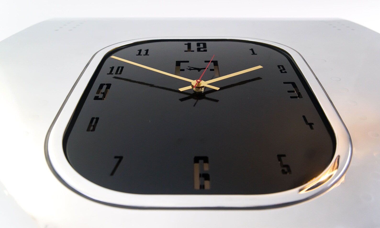 Airplane Art Boeing 747 Fuselage Clock - Yellow and Black - Etsy