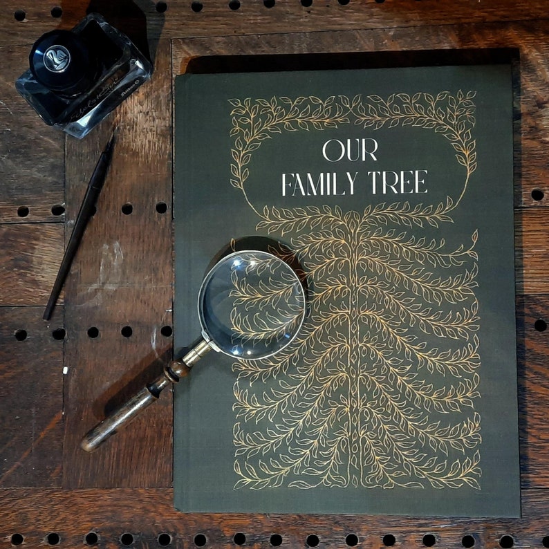 Set of 4 CUSTOM HARDCOVER Family Tree Books With Personalized - Etsy