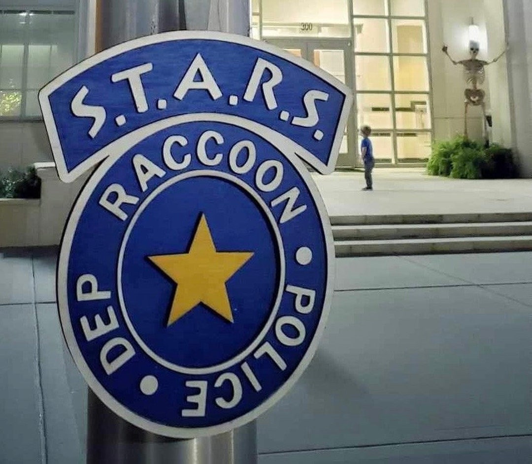S.T.A.R.S. Raccoon City P.D. - Resident Evil - Wood Carving - Wall ...