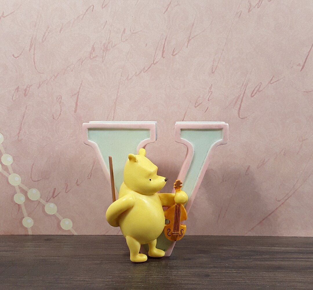 Classic Winnie the Pooh ~ Letter 'V' ~ Alphabet Letters ~ Manufactured ...