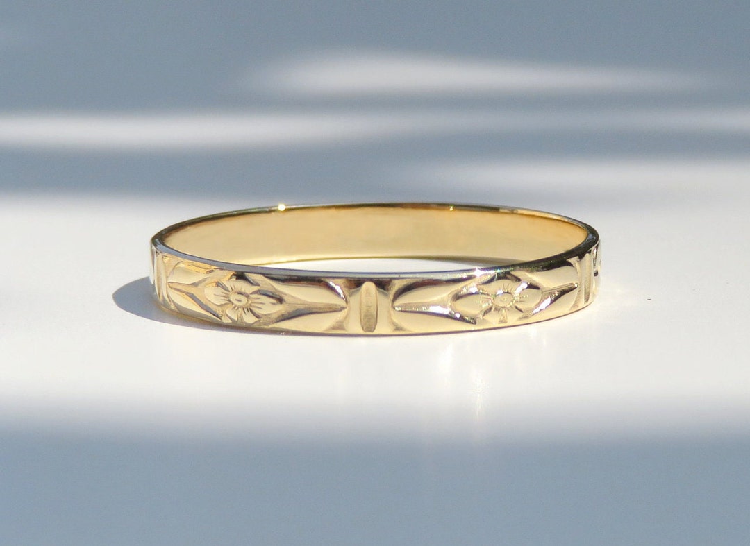 14k Solid Gold Floral Ring, Handmade Stacking Band - Etsy