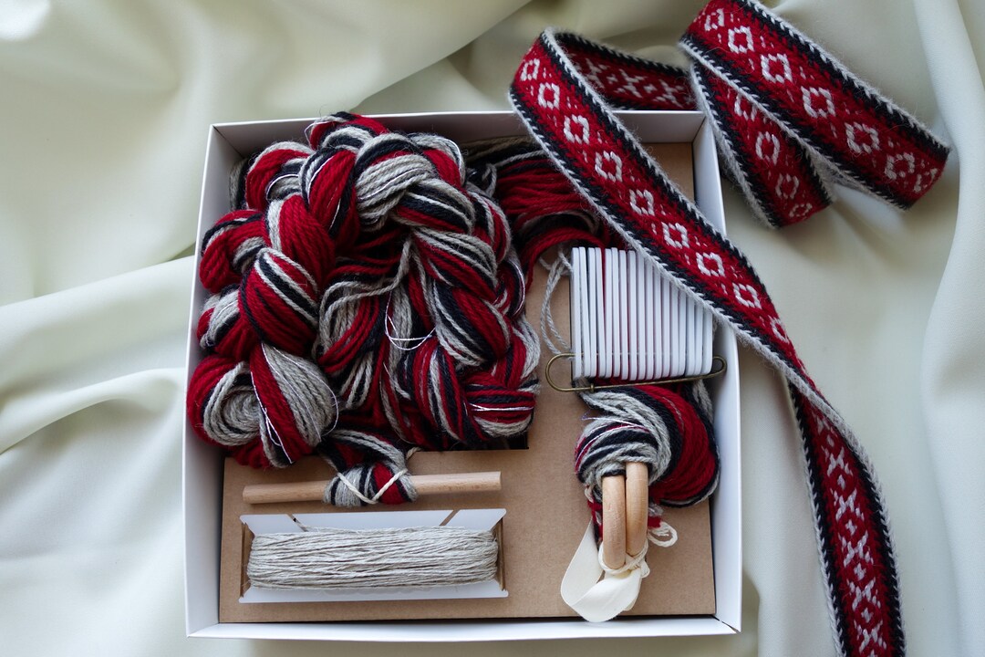 Tablet Weaving Kit: DIY Belt/bookmark Craft - Diamonds Silver-red - Etsy