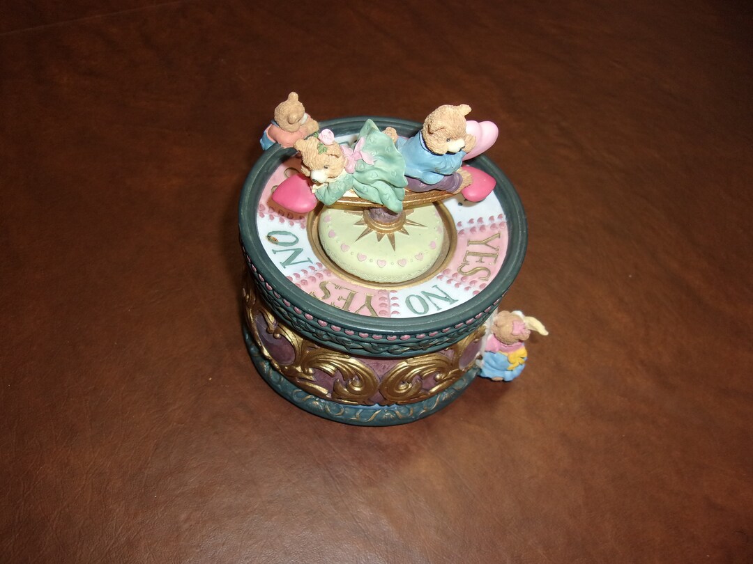Vintage Yes or No Music Box - Etsy