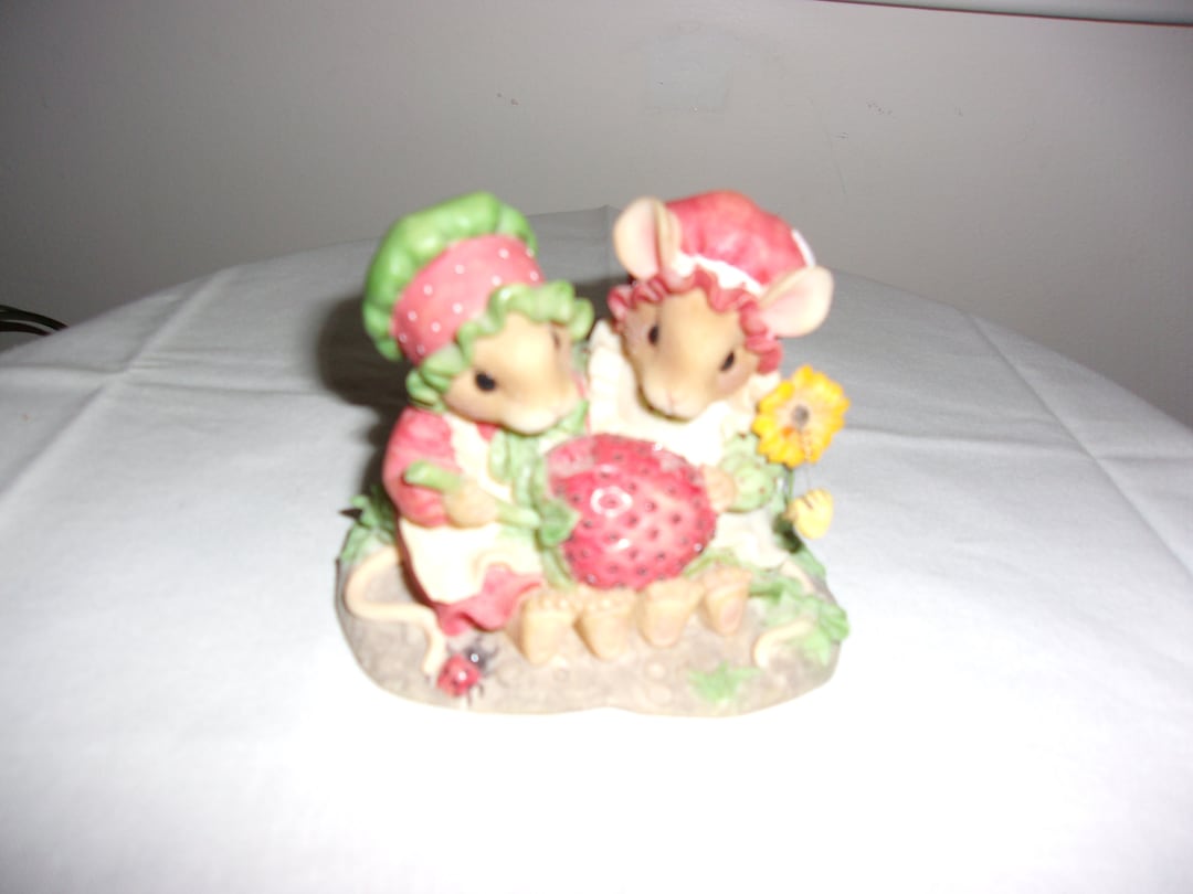 Vintage Strawberry Shortcake Mice Figurine - Etsy