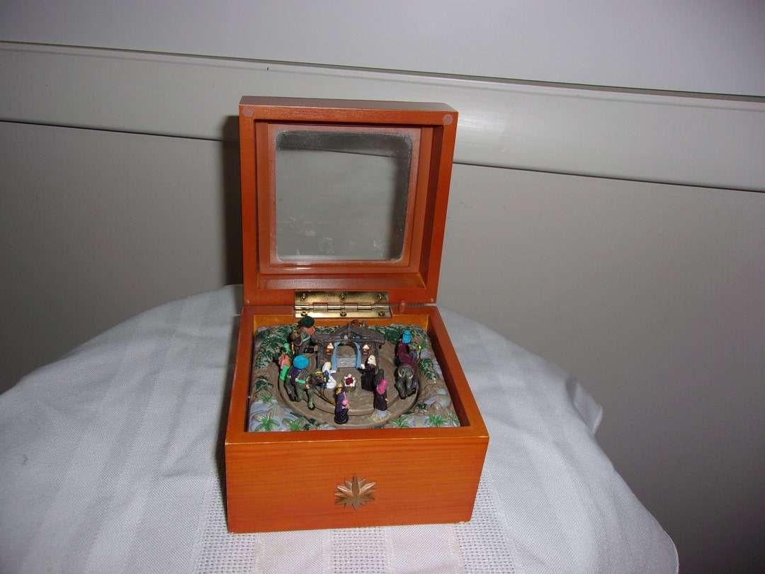Vintage Mr. Christmas Wood Music Box - Etsy