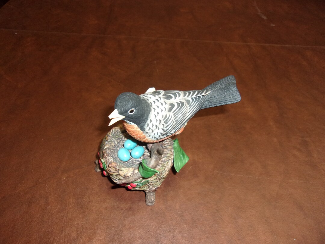 Vintage Ceramic Robin on A Nest With Eggs Figurine - Etsy